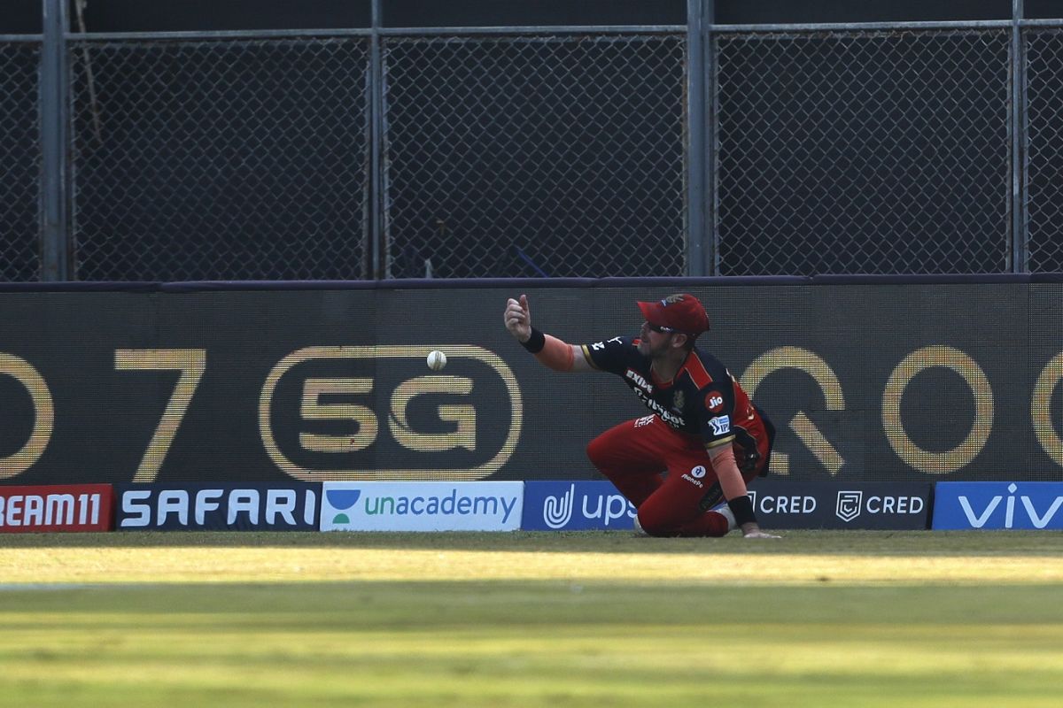 Dan Christian fumbles an easy catch of Ravindra Jadeja | ESPNcricinfo.com