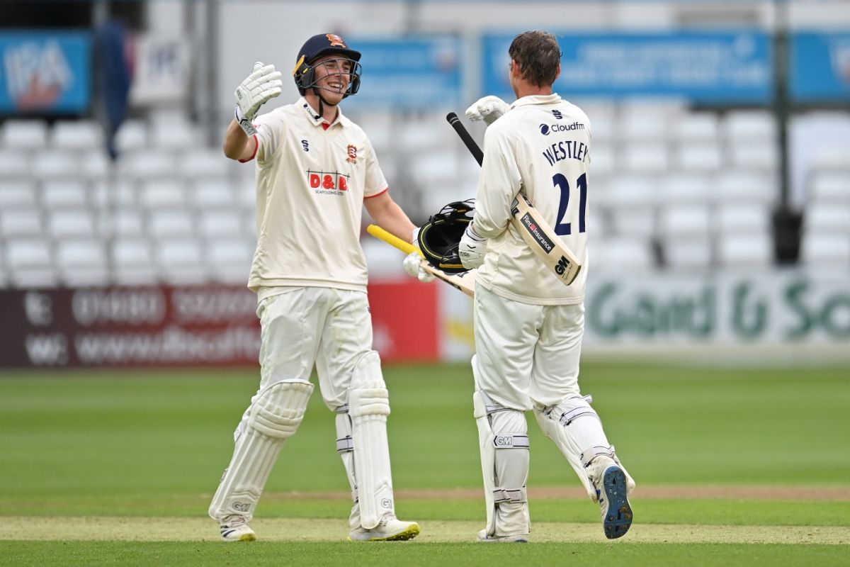 Dan Lawrence drives down the ground during his century | ESPNcricinfo.com