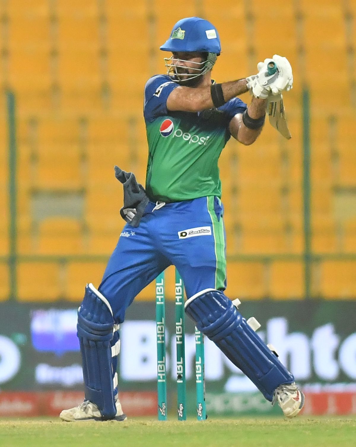 Sohaib Maqsood clubs the ball away | ESPNcricinfo.com