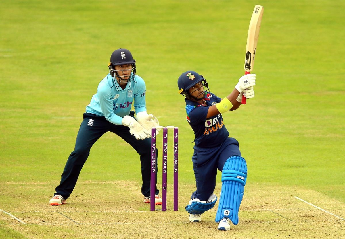 Punam Raut goes big | ESPNcricinfo.com