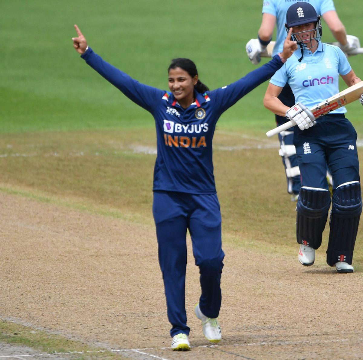 Sneh Rana celebrates a wicket | ESPNcricinfo.com