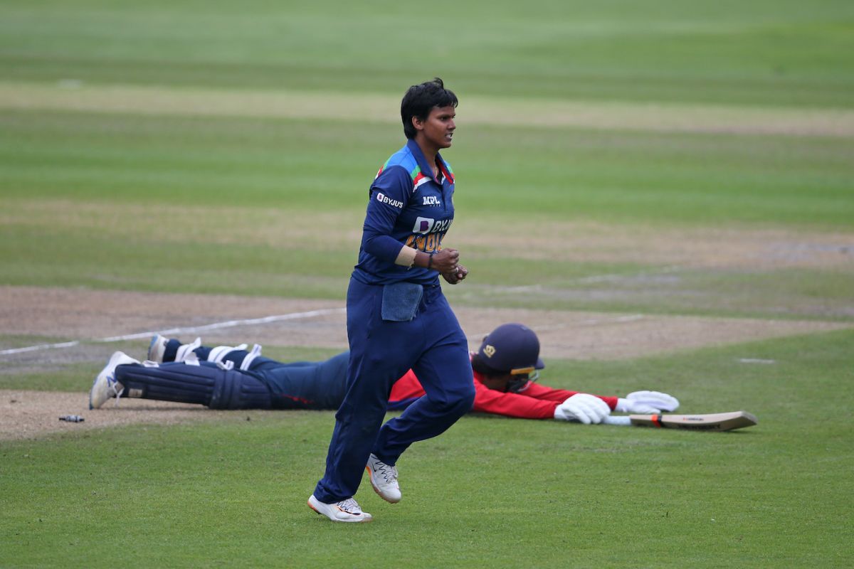 Deepti Sharma celebrates another late England wicket | ESPNcricinfo.com