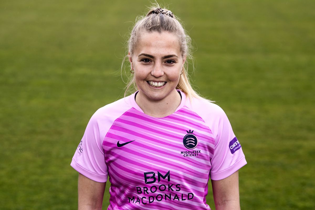 Amara Carr, player portrait | ESPNcricinfo.com