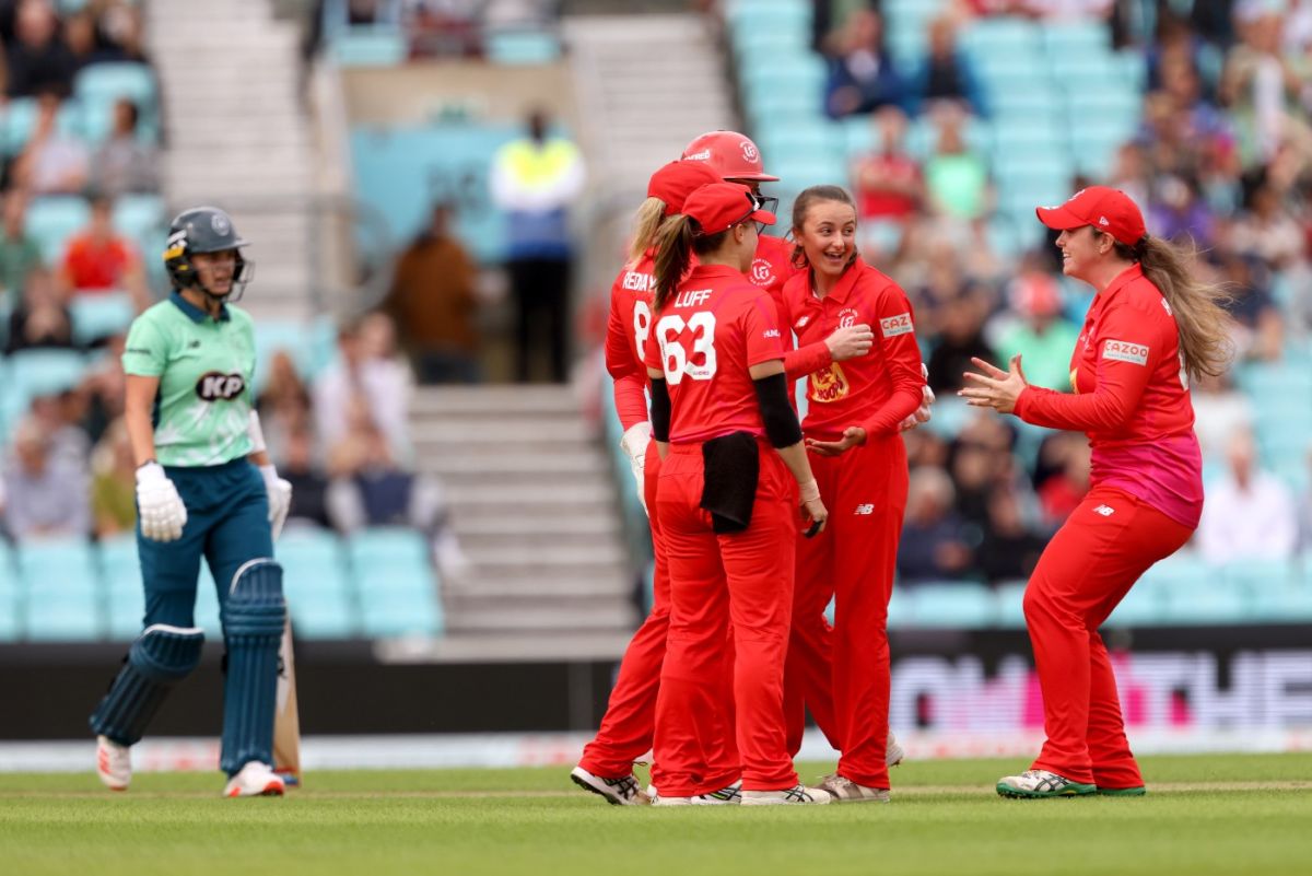 Hannah Baker claimed the key wicket of Grace Gibbs | ESPNcricinfo.com