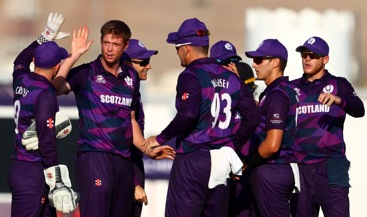 Assad Vala pulls one behind | ESPNcricinfo.com