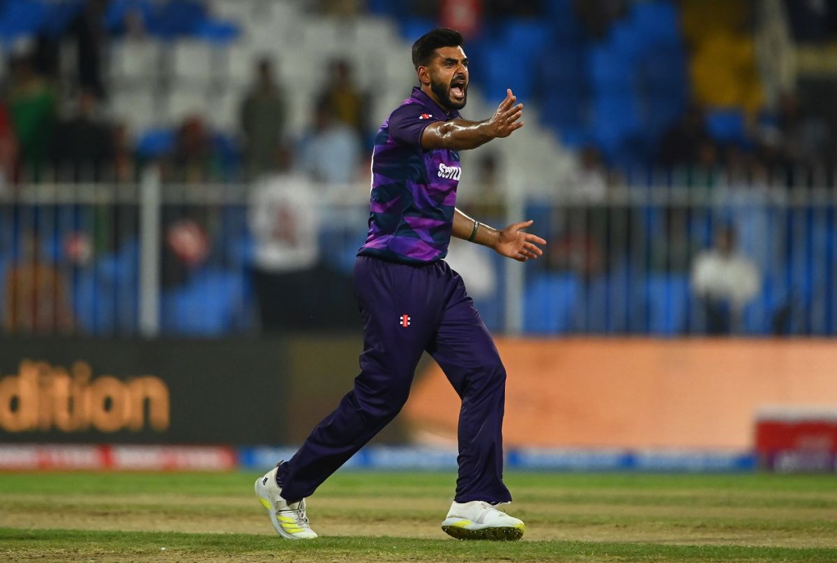 Safyaan Sharif thinks he's got his man | ESPNcricinfo.com