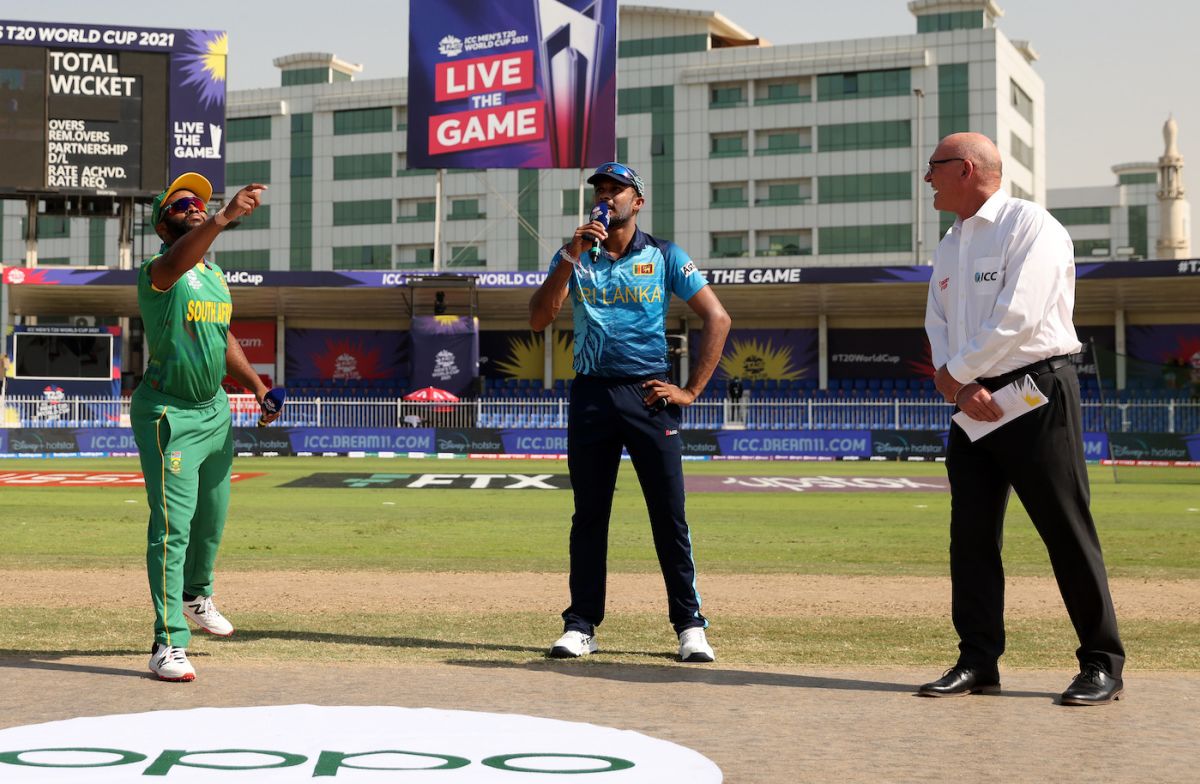 Temba Bavuma flips the coin at the toss | ESPNcricinfo.com