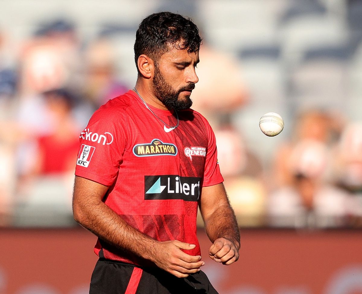 Zahir Khan is very good at tempting batters with his flight ...