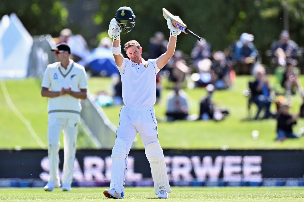 Sarel Erwee celebrates his fifty | ESPNcricinfo.com