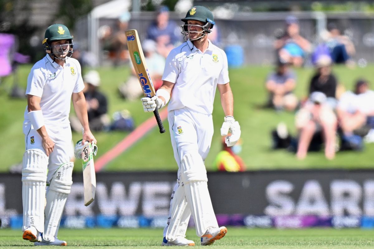 Sarel Erwee celebrates his fifty | ESPNcricinfo.com