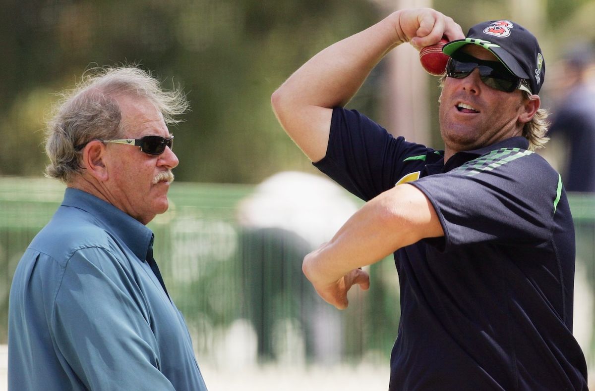 Shane Warne bowls in the presence of his mentor Terry Jenner ...
