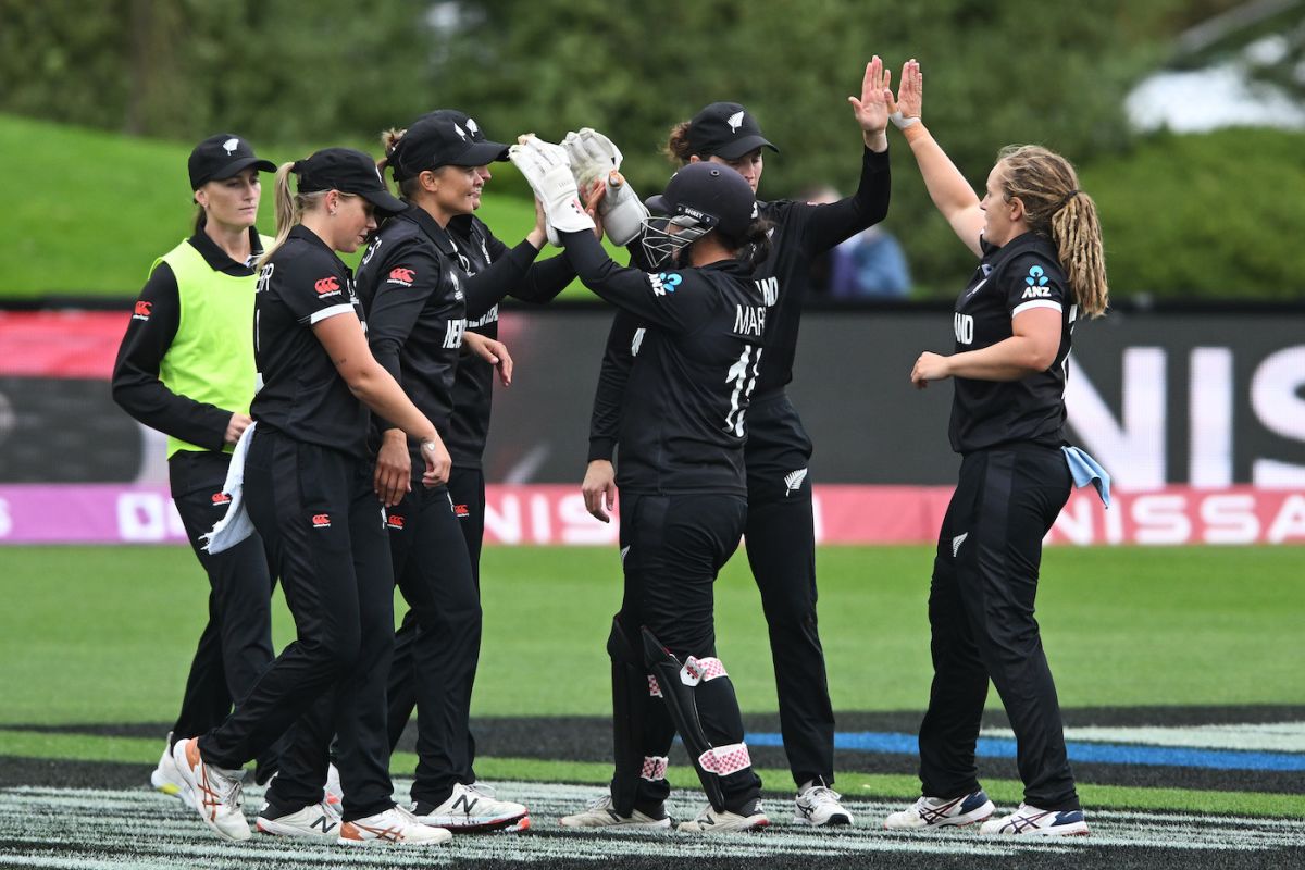 New Zealand celebrate after a strike from Frances Mackay | ESPNcricinfo.com