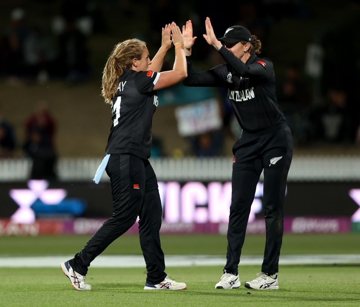 Frances Mackay struck crucial blows at the death | ESPNcricinfo.com