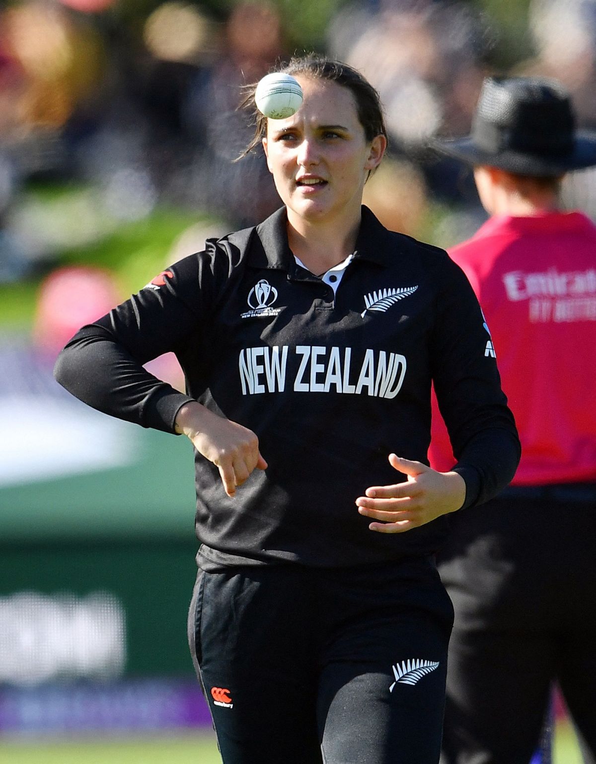 Amelia Kerr prepares to bowl | ESPNcricinfo.com