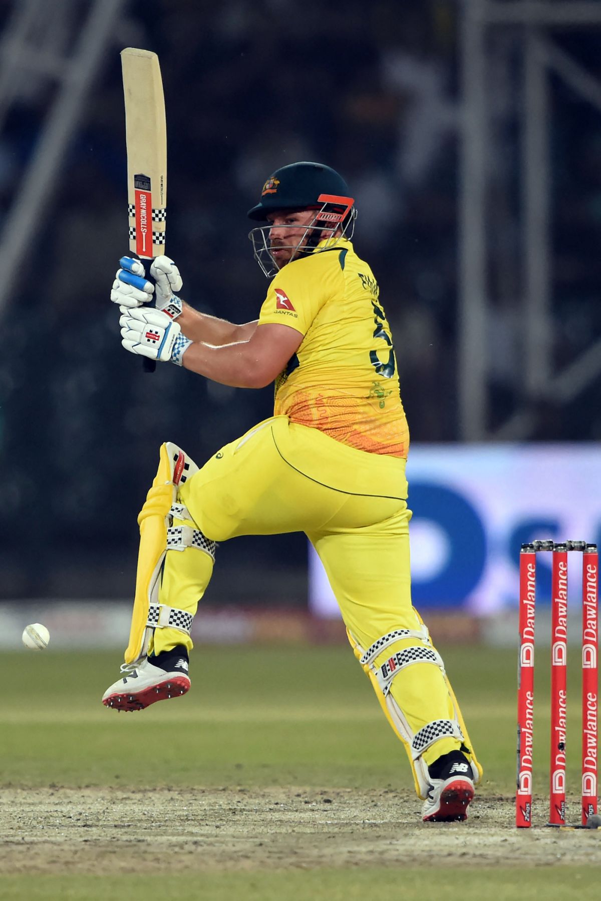 Aaron Finch acknowledges his half-century | ESPNcricinfo.com