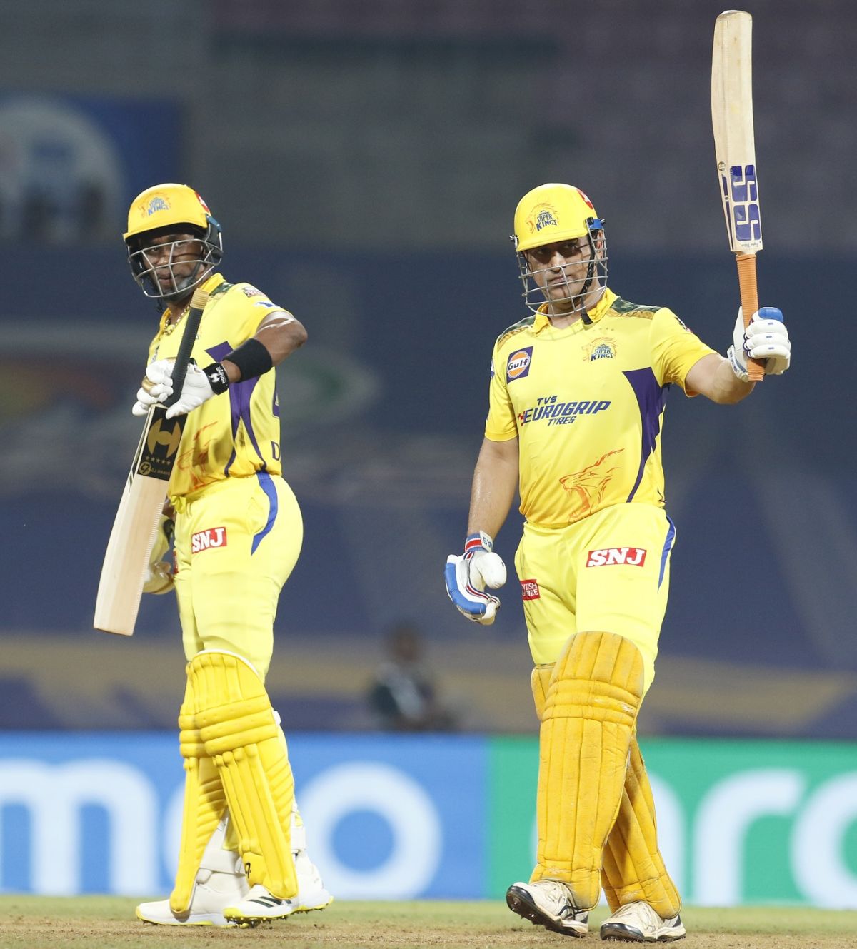 MS Dhoni thumps one down the ground | ESPNcricinfo.com