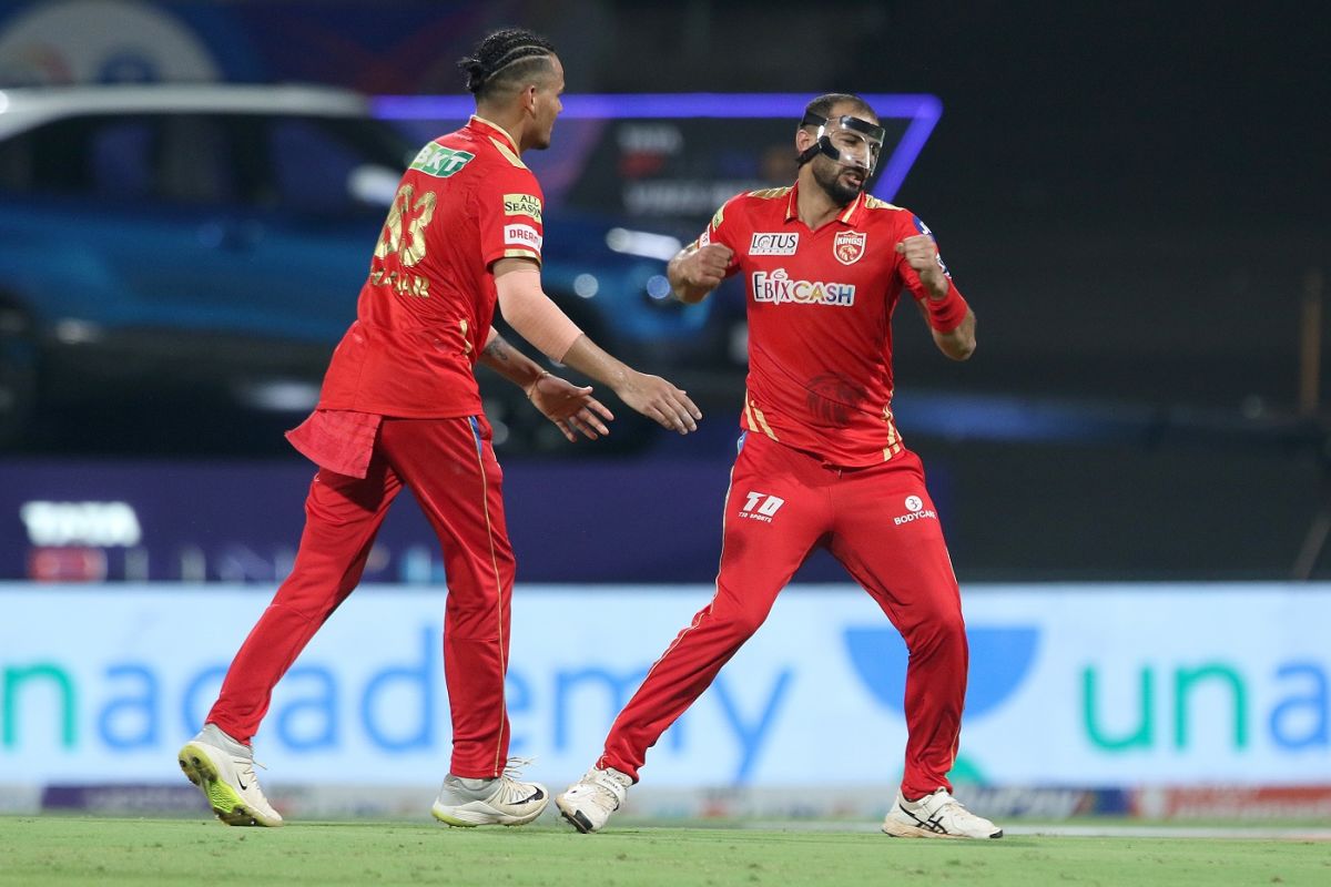 Rishi Dhawan is pumped after getting rid of Hardik Pandya cheaply ...