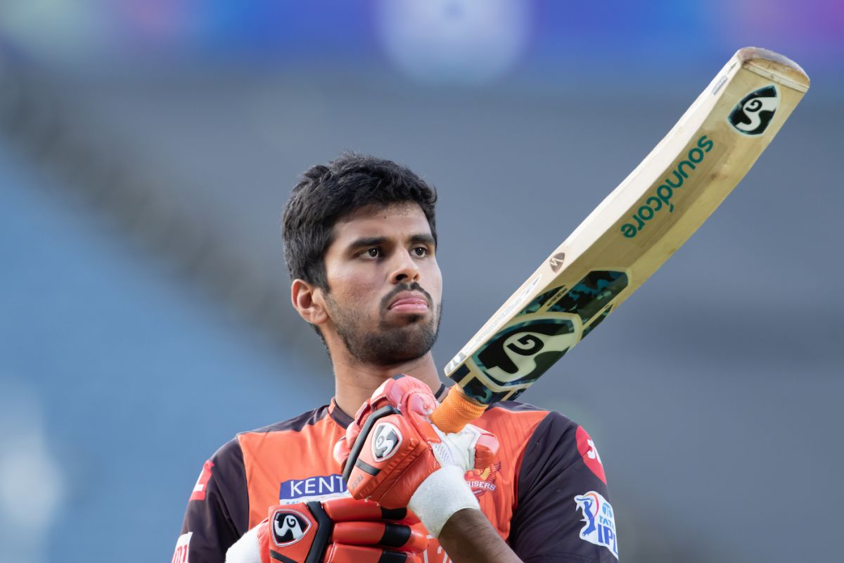 Washington Sundar warms up after being out with an injury ...