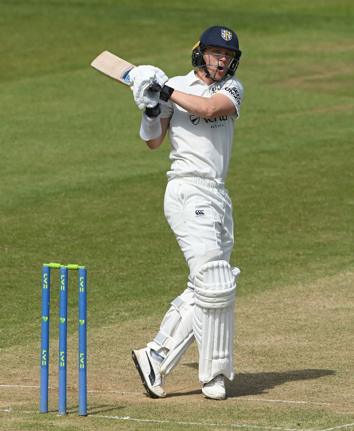 Scott Borthwick pulls the ball away as he passes fifty | ESPNcricinfo.com