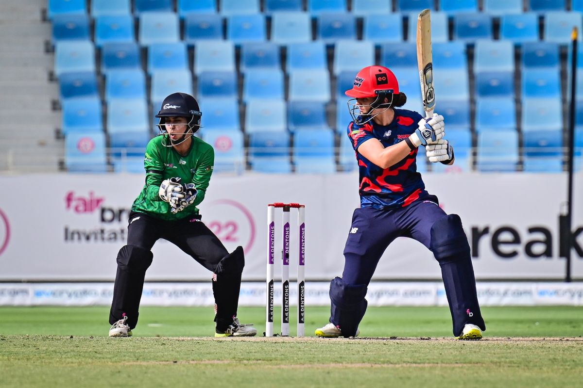 Laura Wolvaardt hits one through backward point | ESPNcricinfo.com