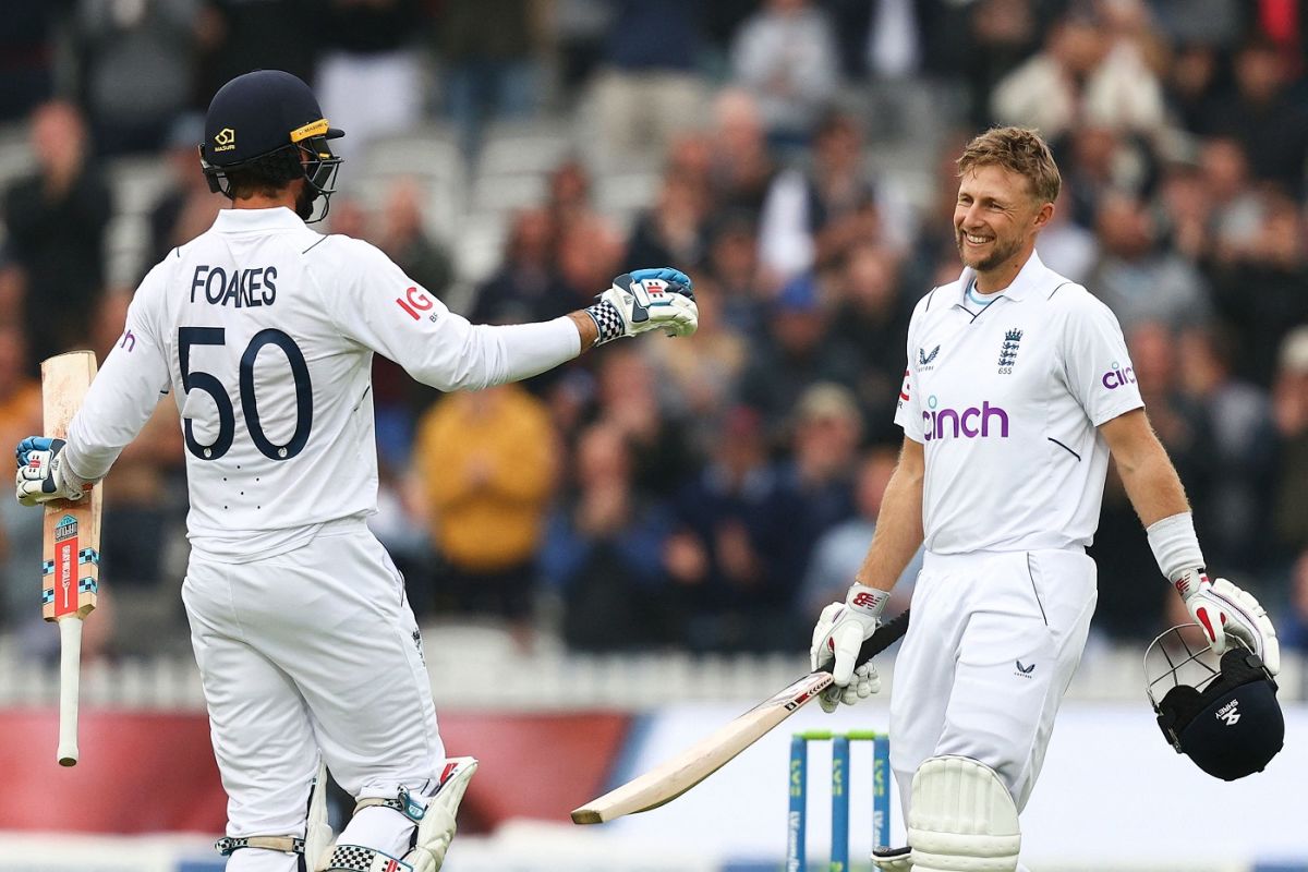Joe Root exults after hitting the winning runs | ESPNcricinfo.com