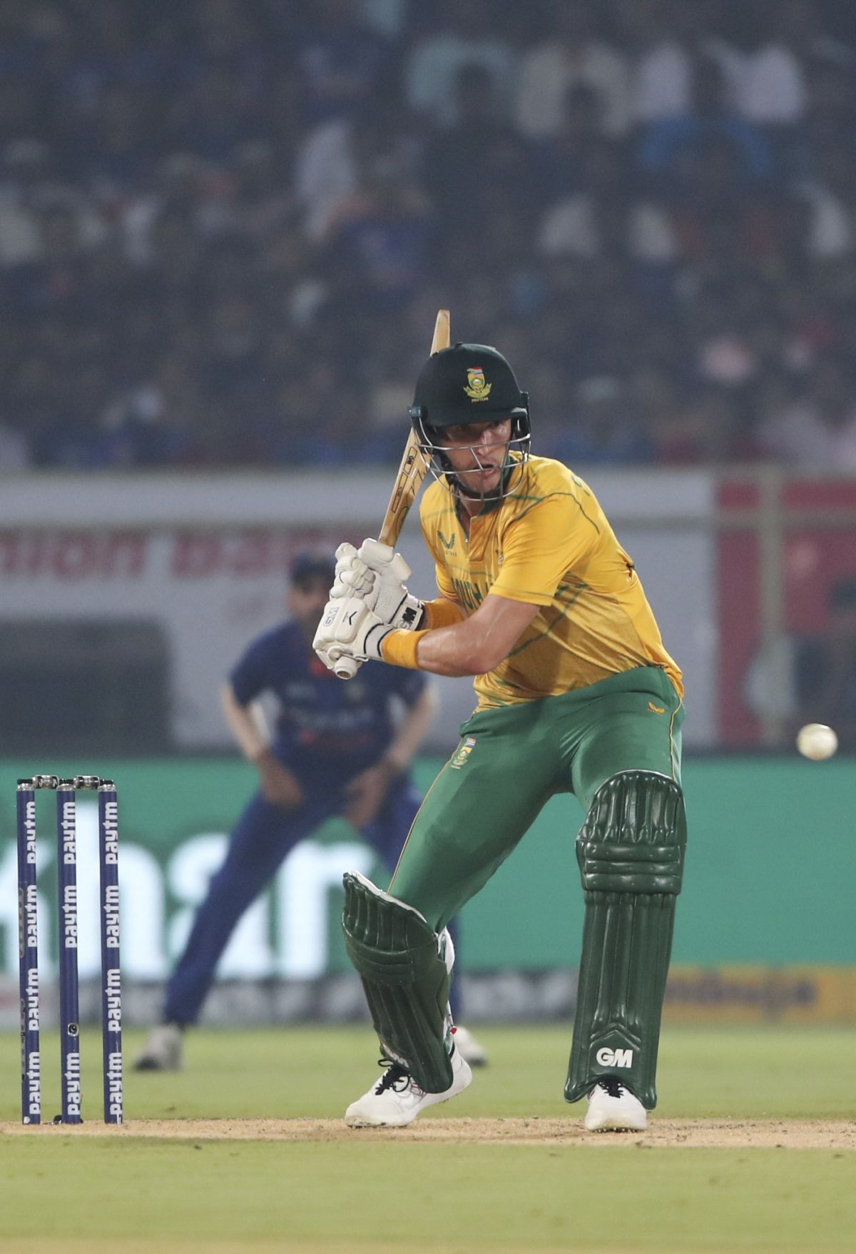 Dwaine Pretorius winds up for a big hit | ESPNcricinfo.com