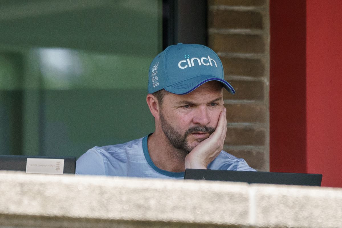 England analyst Nathan Leamon at work on his laptop | ESPNcricinfo.com