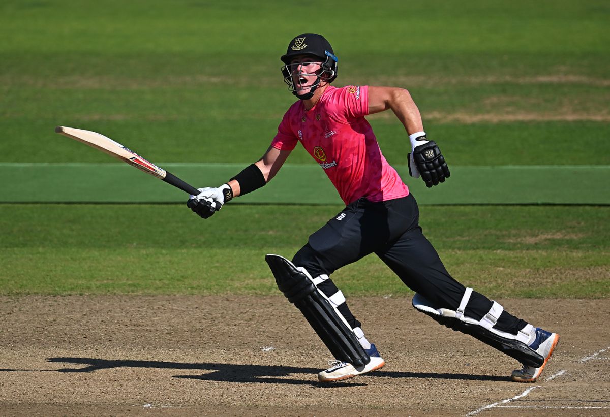 Ali Orr runs but he can't hide as Warwickshire triumph | ESPNcricinfo.com