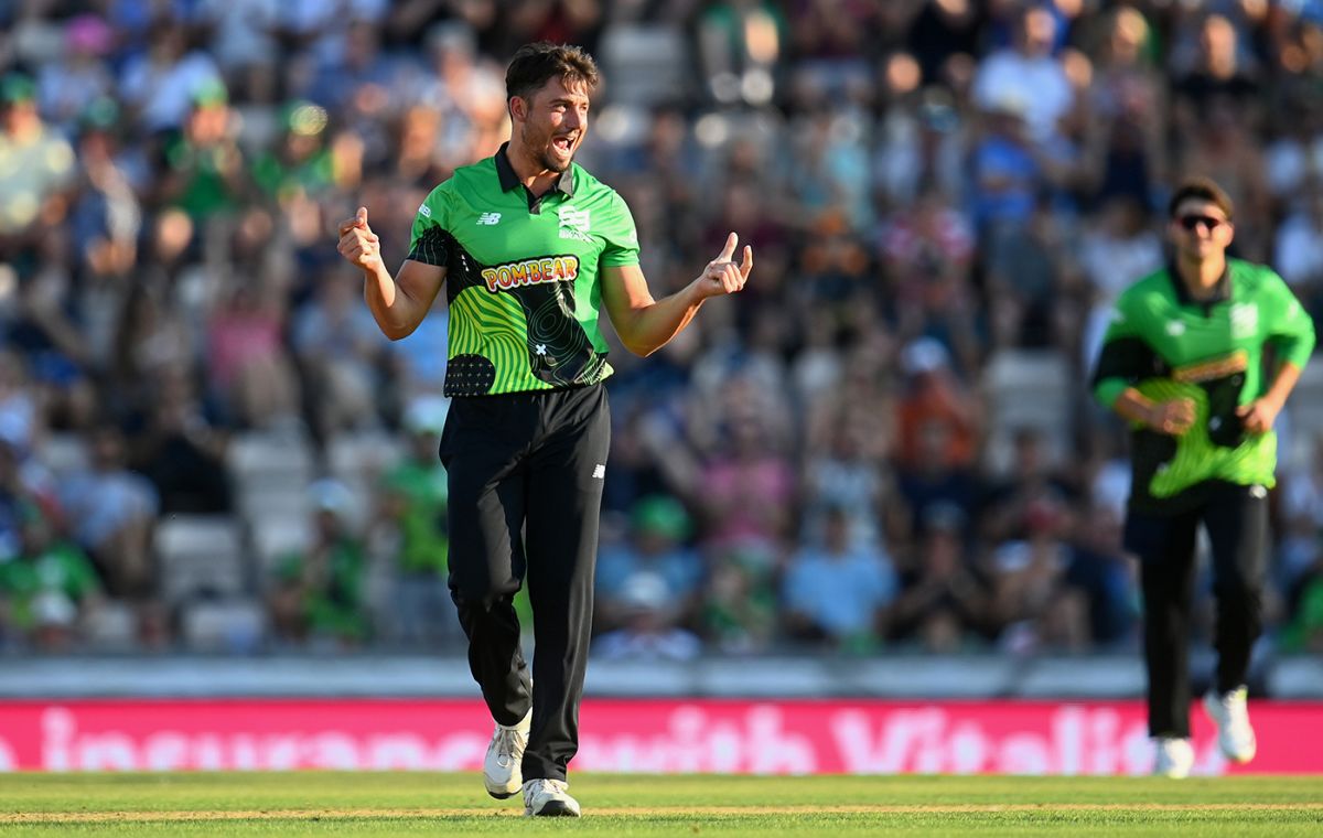 Marcus Stoinis celebrates an early breakthrough | ESPNcricinfo.com