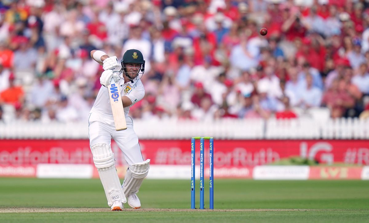 Sarel Erwee drives en route to his fifty | ESPNcricinfo.com