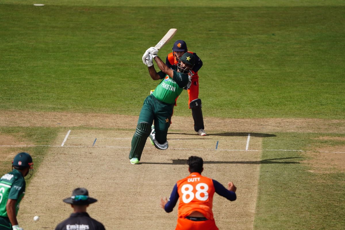 Fakhar Zaman lost his off stump to a wild heave | ESPNcricinfo.com