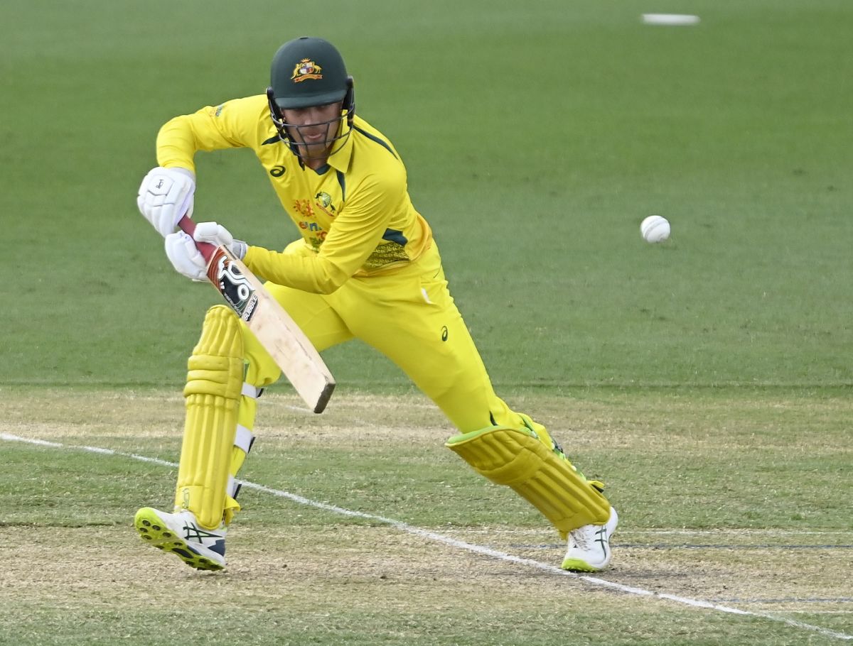 Alex Carey was involved in an unbeaten 84-run stand with Steven Smith | ESPNcricinfo.com