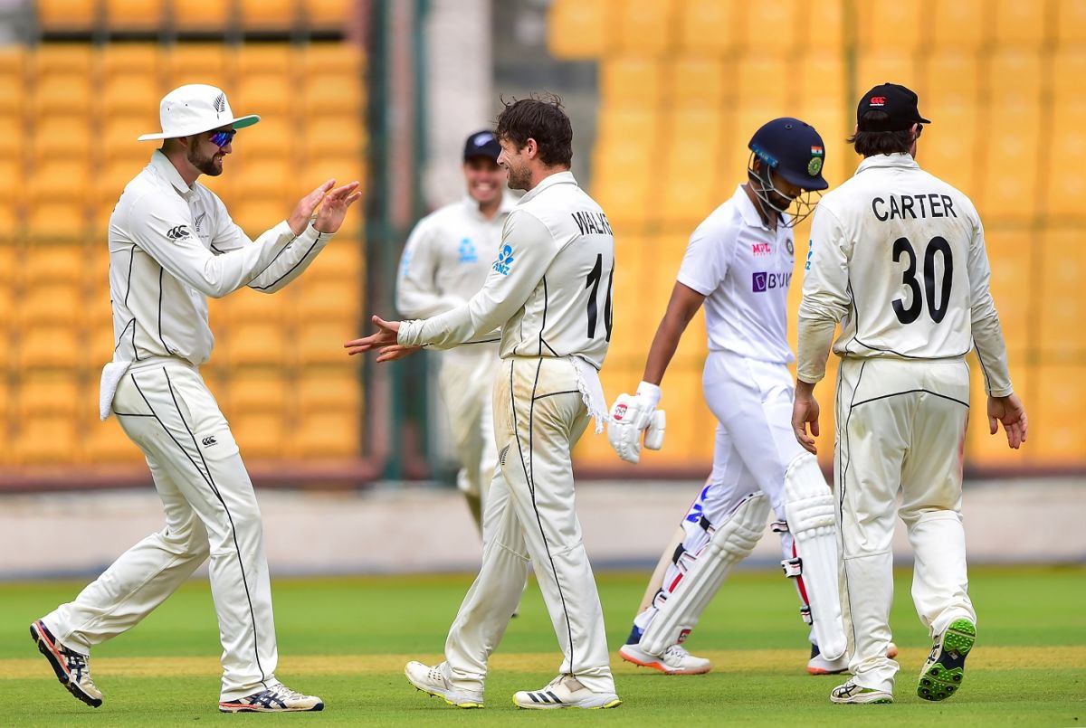 Joe Walker celebrates the wicket of Ruturaj Gaikwad | ESPNcricinfo.com