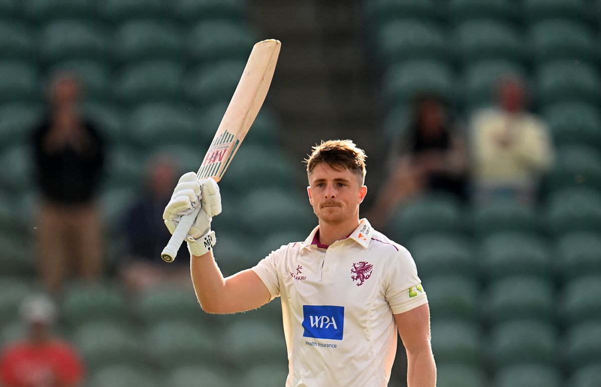 Tom Abell acknowledges his ton | ESPNcricinfo.com