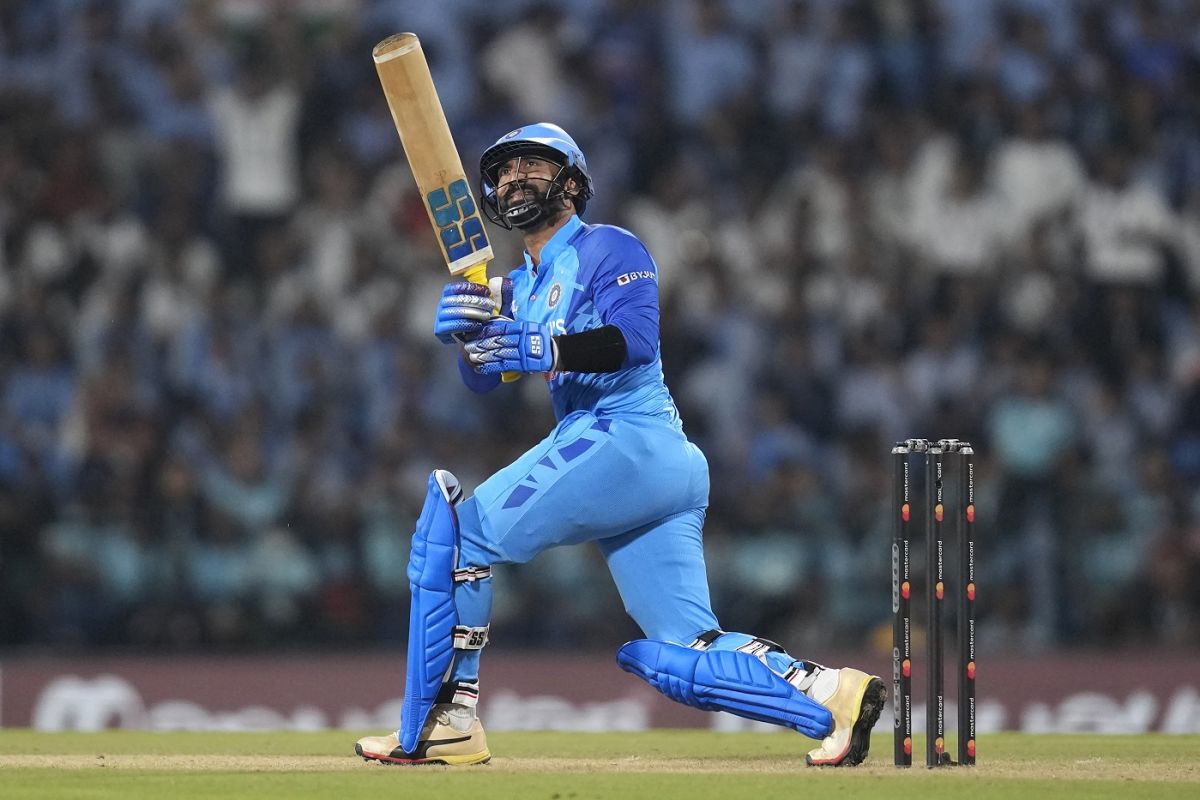 Dinesh Karthik hit a six off the first ball he faced | ESPNcricinfo.com