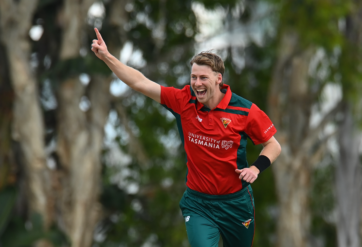 Riley Meredith picked up career-best figures | ESPNcricinfo.com