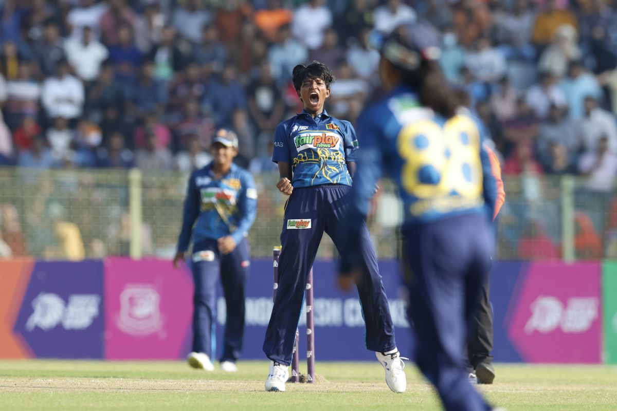 Kavisha Dilhari celebrates after removing Jemimah Rodrigues ...