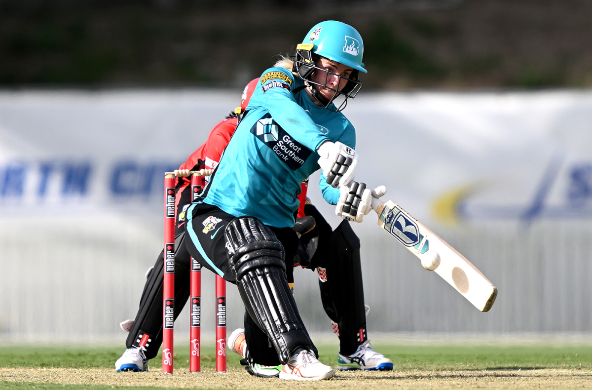 Georgia Redmayne batted through Brisbane Heat's innings | ESPNcricinfo.com