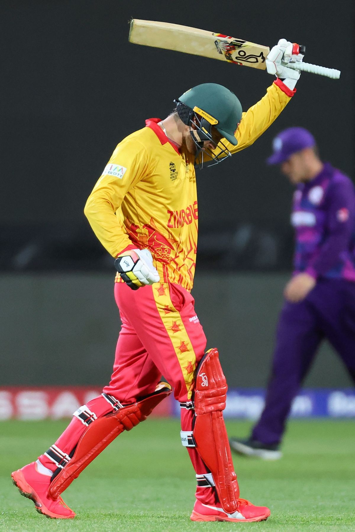 Madeline Penna heaves over the legside | ESPNcricinfo.com