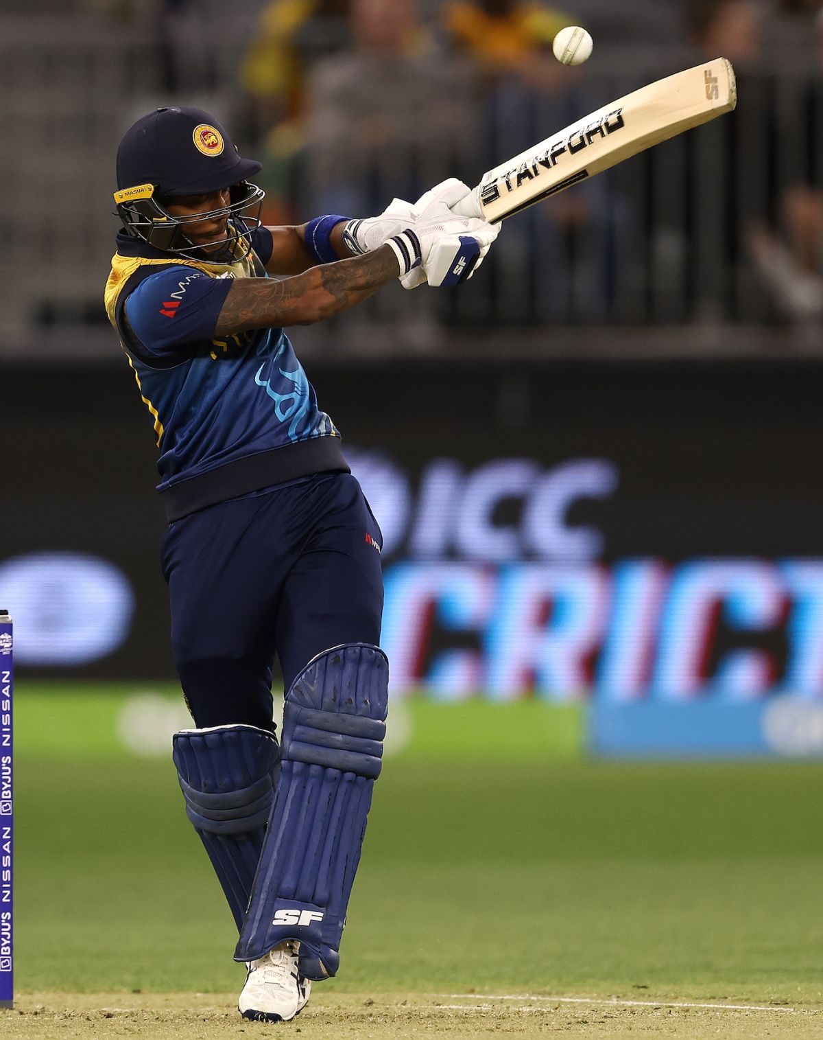 Pat Cummins struck first for Australia, sending back Kusal Mendis ...