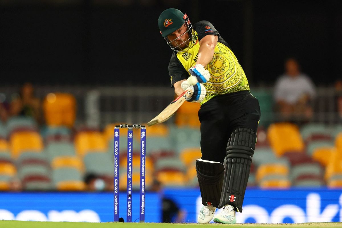 Mitchell Marsh hits a six over midwicket | ESPNcricinfo.com