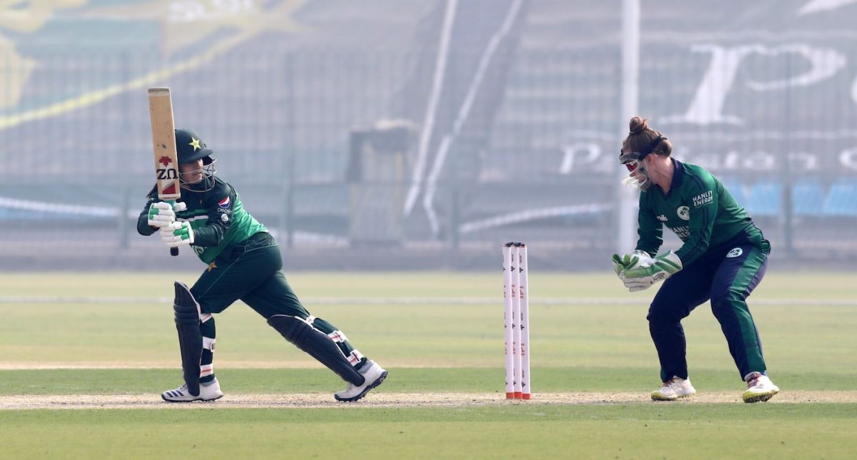 Sidra Ameen hit 20 fours and a six in her 151-ball 176* | ESPNcricinfo.com