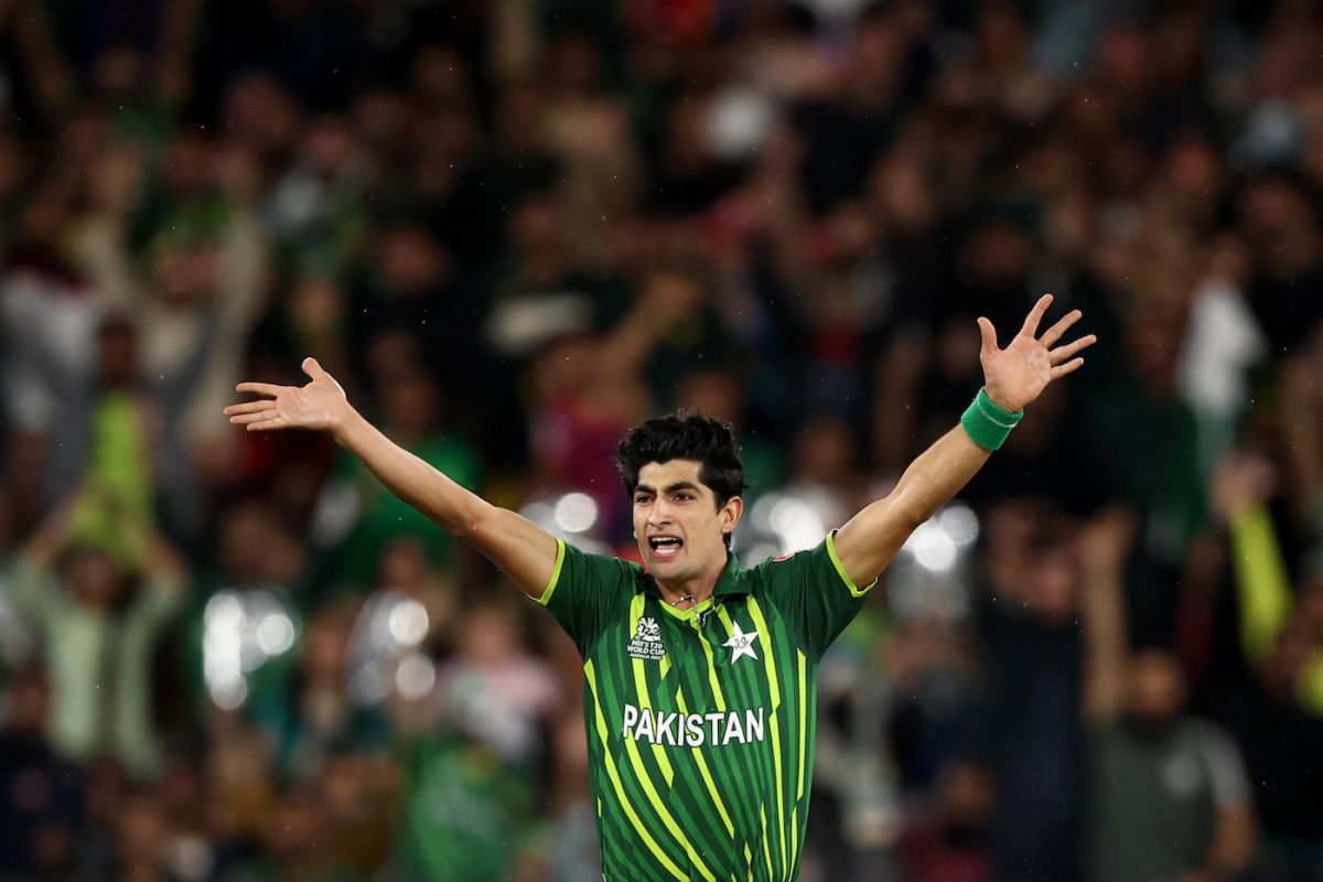 Naseem Shah bowled beautifully, beating the bat again and again, but without much luck ...