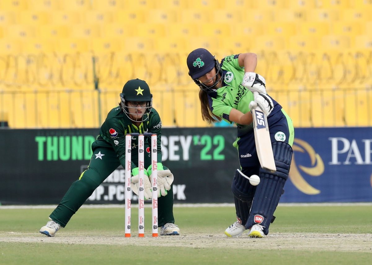 Amy Hunter top-scored for Ireland with 36 | ESPNcricinfo.com