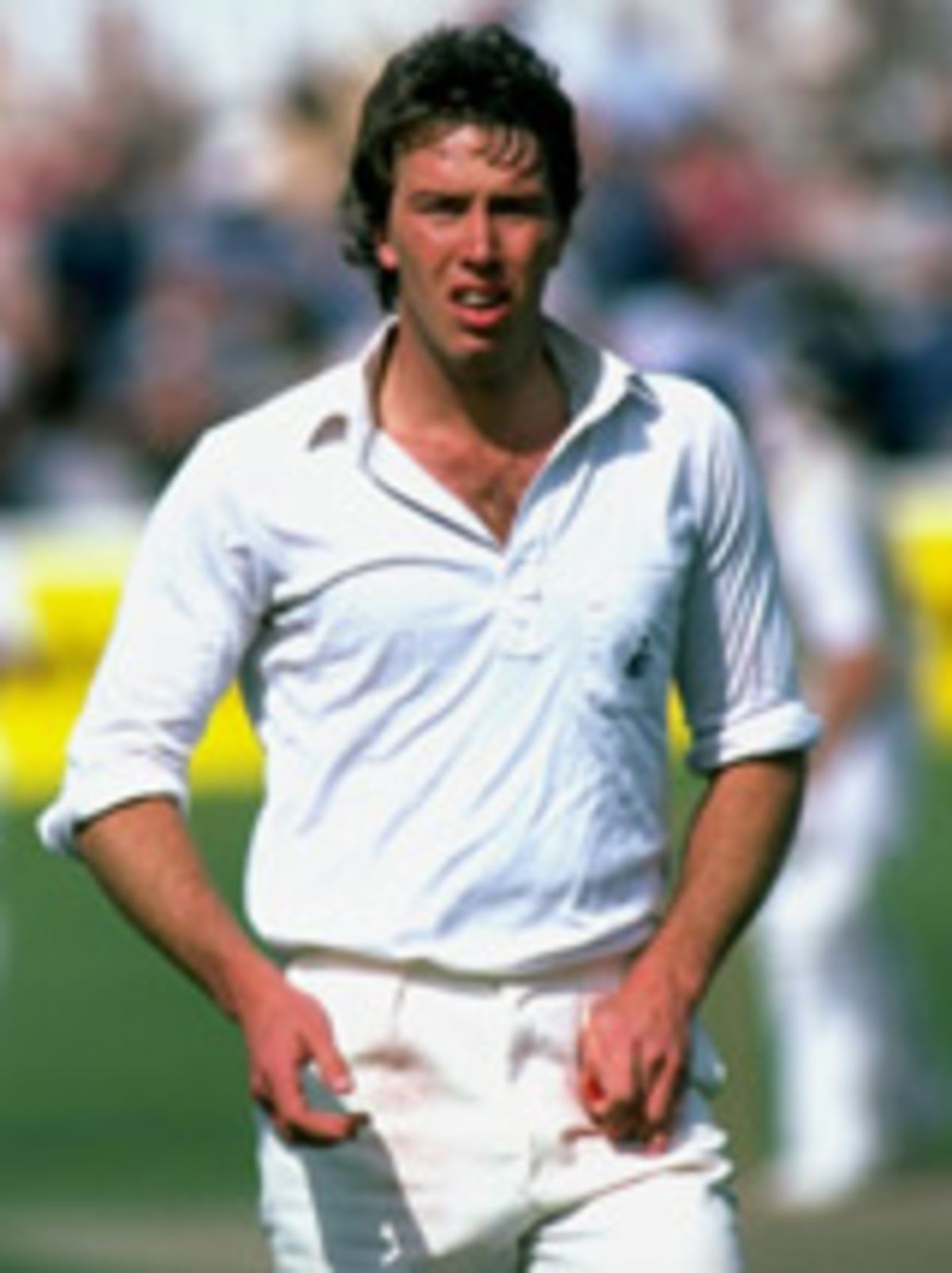 Derek Pringle with the ball in his hands | ESPNcricinfo.com