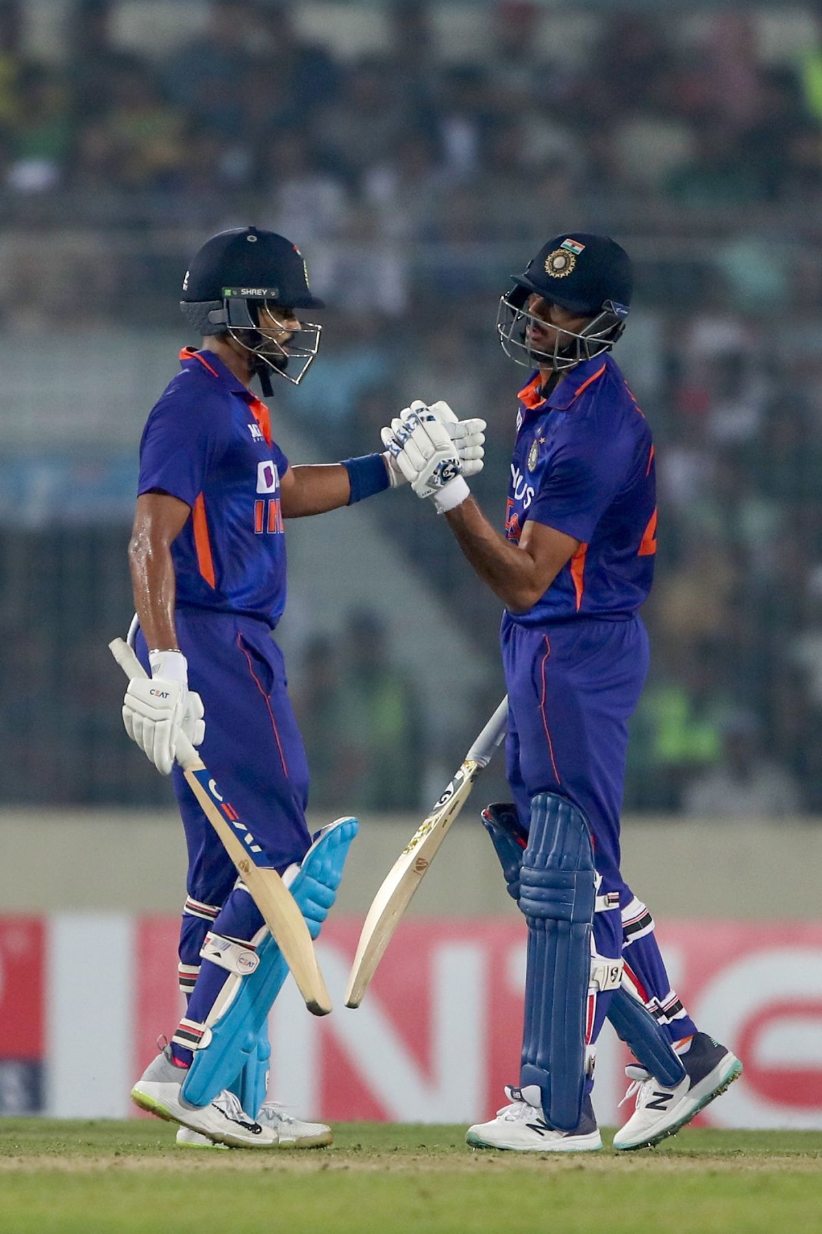 Shreyas Iyer and Axar Patel put on a 107-run partnership for the fifth ...