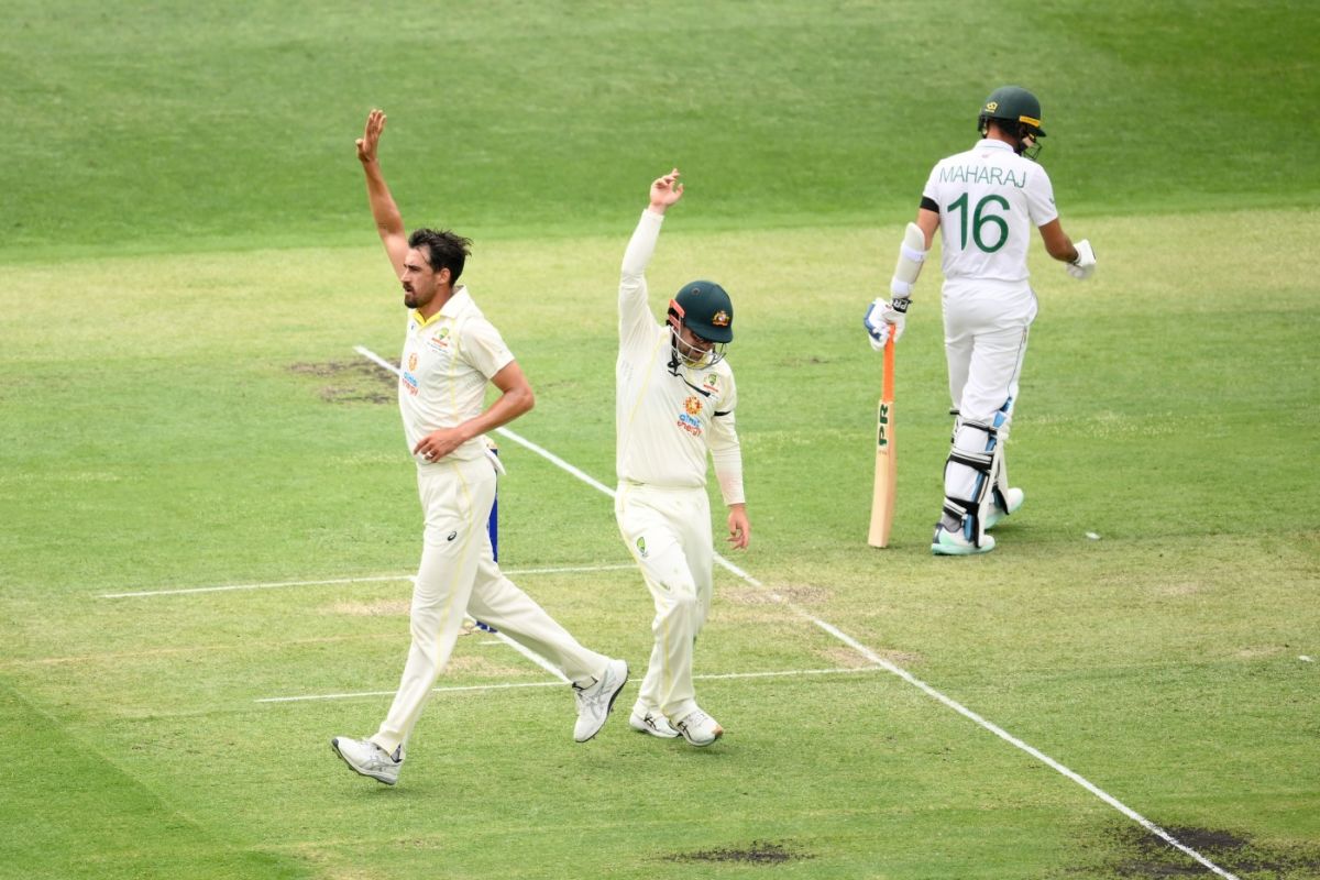 Mitchell Starc celebrates Test wicket 299 | ESPNcricinfo.com