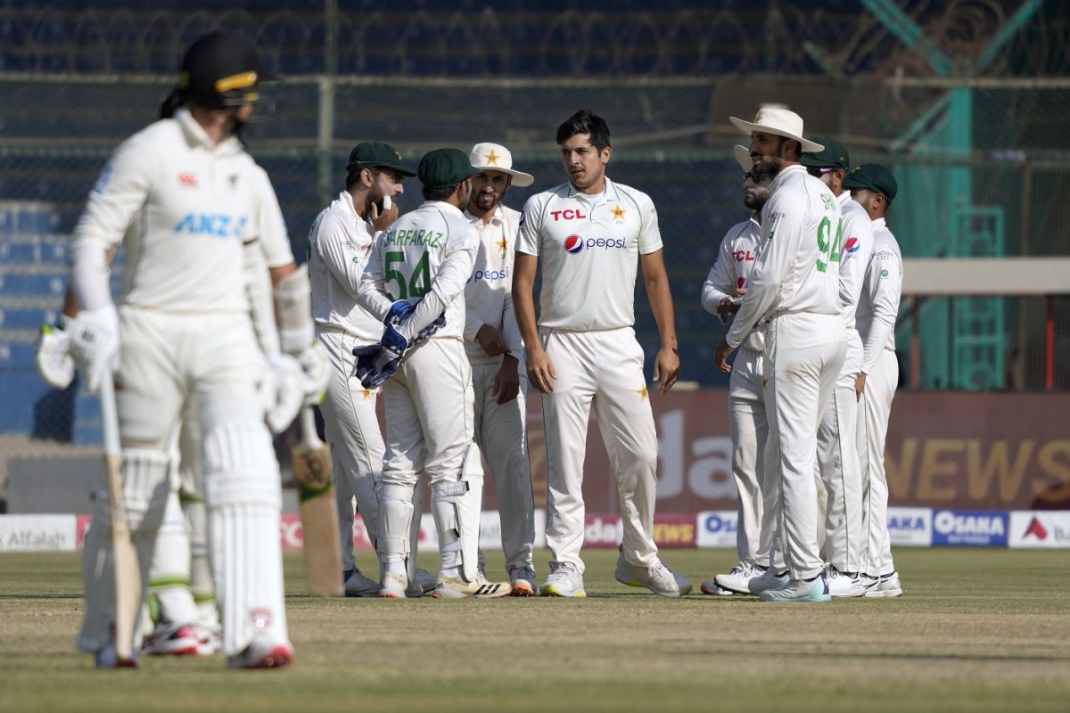 Travis Head leans back to cut | ESPNcricinfo.com