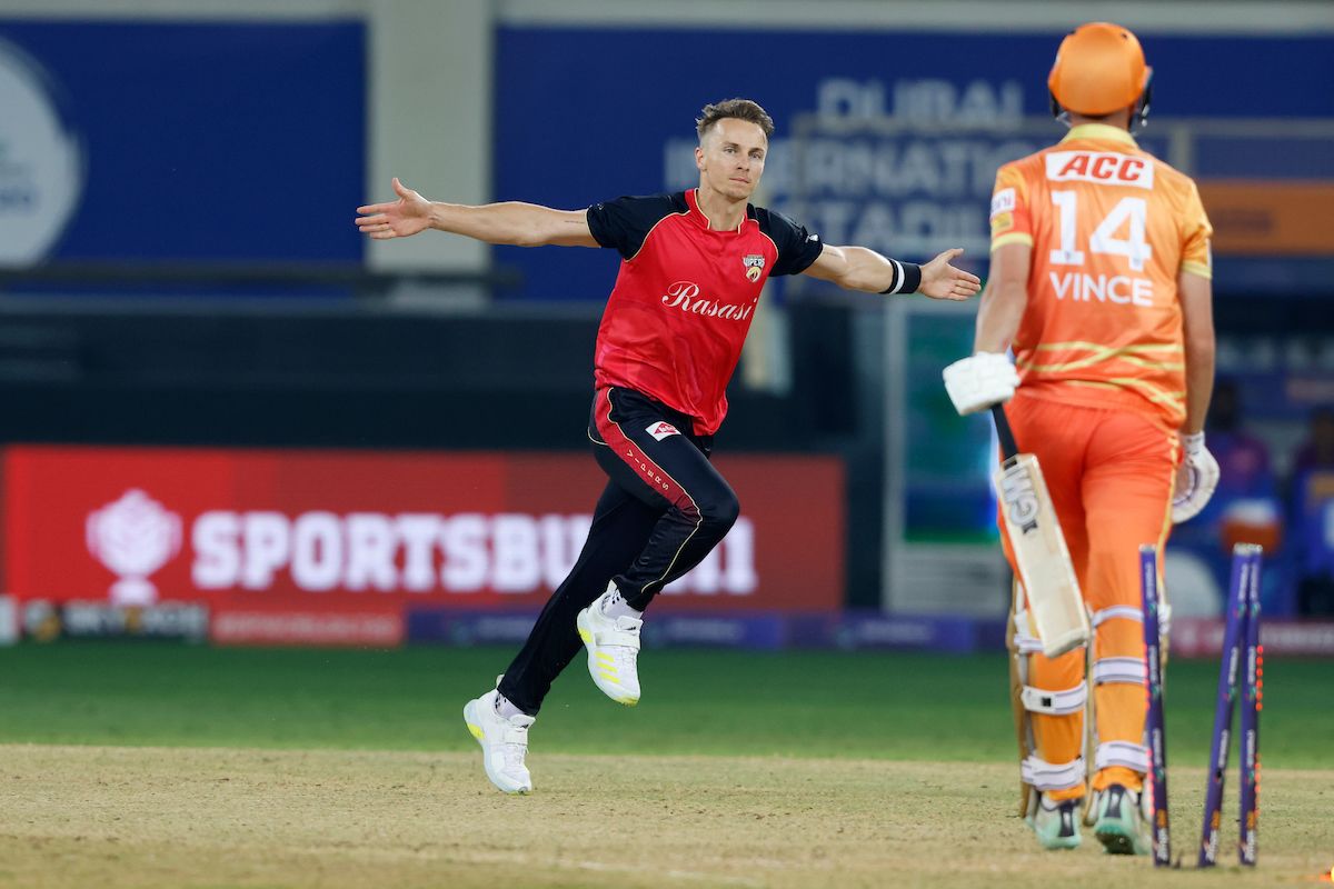 Tom Curran celebrates dismissing James Vince | ESPNcricinfo.com