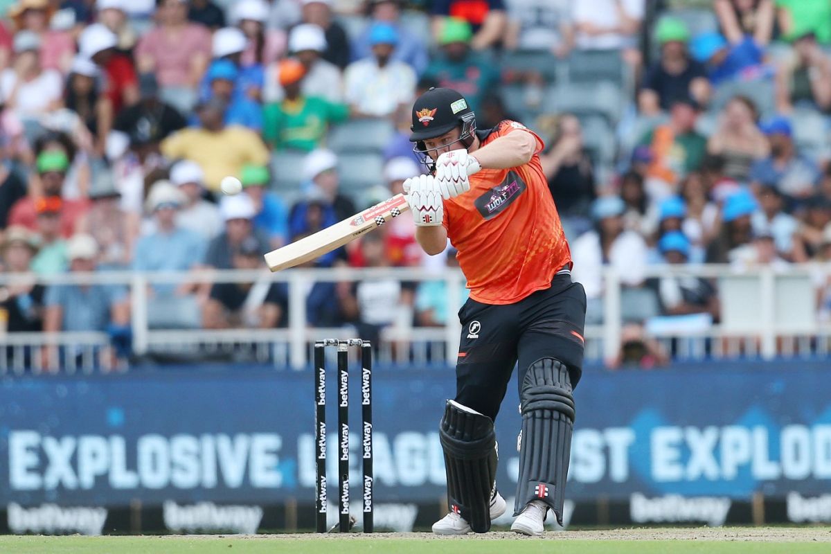 Adam Rossington goes over the top in the powerplay | ESPNcricinfo.com